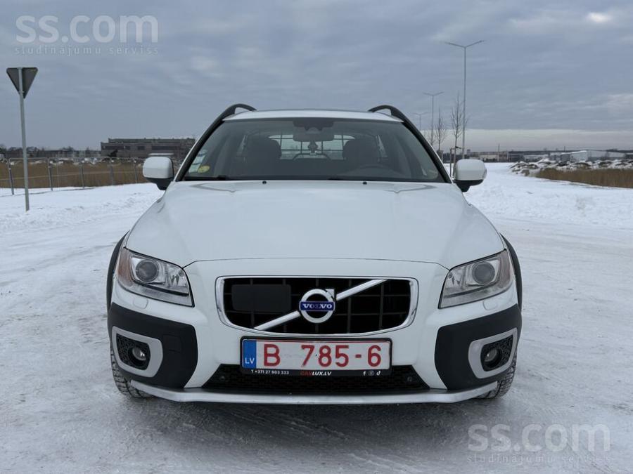 Balts Volvo XC70 2010 Liepāja, ar dzinēja tilpumu 2.40 L un nobraukumu 288 tūkst. km par 9500 €, foto 9 vietnē AUTOMOTO.COM.LV