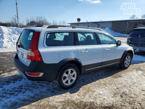 Balts Volvo XC70 2011 Kauņa, ar dzinēja tilpumu 3.20 L un nobraukumu 200 tūkst. km par 5200 €, foto 4 vietnē AUTOMOTO.COM.LV