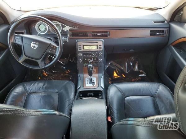 Balts Volvo XC70 2011 Kauņa, ar dzinēja tilpumu 3.20 L un nobraukumu 200 tūkst. km par 5200 €, foto 8 vietnē AUTOMOTO.COM.LV