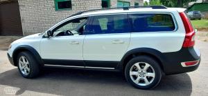 White Volvo XC70 2011 in Vilnius, with an engine capacity of 2.40 L and mileage of 373 thousand km for 6200 €, photo 4 on AUTOMOTO.COM.LV