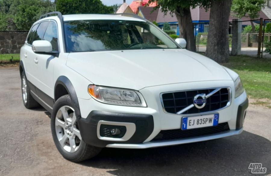 White Volvo XC70 2011 in Vilnius, with an engine capacity of 2.40 L and mileage of 373 thousand km for 6200 €, photo 11 on AUTOMOTO.COM.LV