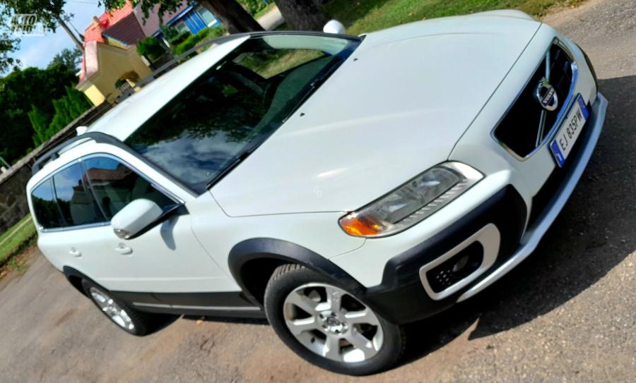 White Volvo XC70 2011 in Vilnius, with an engine capacity of 2.40 L and mileage of 373 thousand km for 6200 €, photo 15 on AUTOMOTO.COM.LV