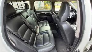 White Volvo XC70 2011 in Vilnius, with an engine capacity of 2.40 L and mileage of 373 thousand km for 6200 €, photo 20 on AUTOMOTO.COM.LV