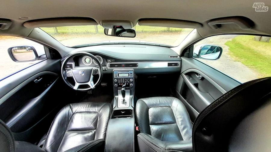 White Volvo XC70 2011 in Vilnius, with an engine capacity of 2.40 L and mileage of 373 thousand km for 6200 €, photo 23 on AUTOMOTO.COM.LV