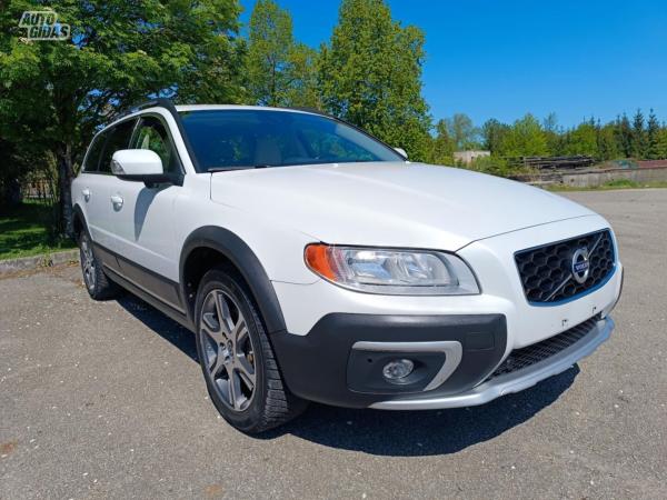 White Volvo XC70 2015 in Siauliai, with an engine capacity of 3.00 L and mileage of 201 thousand km for 13325 €, photo 1 on AUTOMOTO.COM.LV