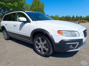 White Volvo XC70 2015 in Siauliai, with an engine capacity of 3.00 L and mileage of 201 thousand km for 13325 €, photo 11 on AUTOMOTO.COM.LV