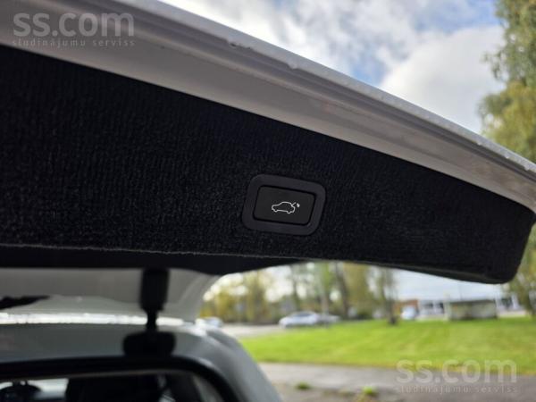 Balts Volvo XC70 2013 Rīga, ar dzinēja tilpumu 2.40 L un nobraukumu 160 tūkst. km par 12950 €, foto 11 vietnē AUTOMOTO.COM.LV