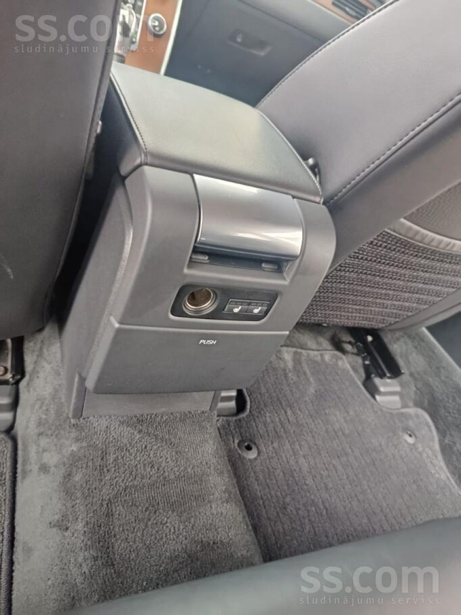 Balts Volvo XC70 2013 Rīga, ar dzinēja tilpumu 2.40 L un nobraukumu 160 tūkst. km par 12950 €, foto 13 vietnē AUTOMOTO.COM.LV