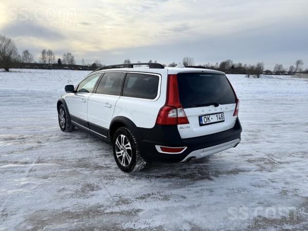Balts Volvo XC70 2012 Rīga, ar dzinēja tilpumu 2.40 L un nobraukumu 197 tūkst. km par 9950 €, foto 5 vietnē AUTOMOTO.COM.LV