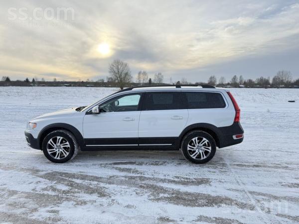 Balts Volvo XC70 2012 Rīga, ar dzinēja tilpumu 2.40 L un nobraukumu 197 tūkst. km par 9950 €, foto 7 vietnē AUTOMOTO.COM.LV