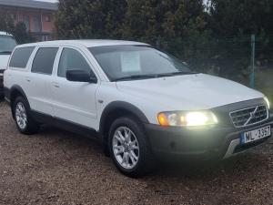 Balts Volvo XC70 2005 Cēsis, ar dzinēja tilpumu 2.40 L un nobraukumu 367 tūkst. km par 1950 €, foto  vietnē AUTOMOTO.COM.LV