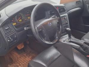 Balts Volvo XC70 2005 Cēsis, ar dzinēja tilpumu 2.40 L un nobraukumu 367 tūkst. km par 1950 €, foto 8 vietnē AUTOMOTO.COM.LV
