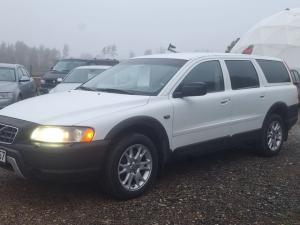 Balts Volvo XC70 2005 Cēsis, ar dzinēja tilpumu 2.40 L un nobraukumu 367 tūkst. km par 1950 €, foto 11 vietnē AUTOMOTO.COM.LV