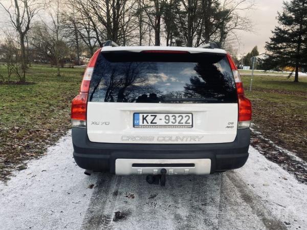 Balts Volvo XC70 2006 Jelgava, ar dzinēja tilpumu 2.40 L un nobraukumu 439 tūkst. km par 2650 €, foto 6 vietnē AUTOMOTO.COM.LV