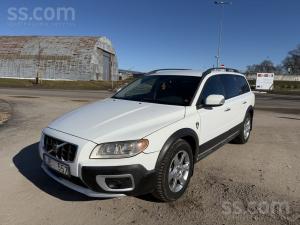 Balts Volvo XC70 2008 Jelgava, ar dzinēja tilpumu 2.40 L un nobraukumu 228 tūkst. km par 5100 €, foto 1 vietnē AUTOMOTO.COM.LV