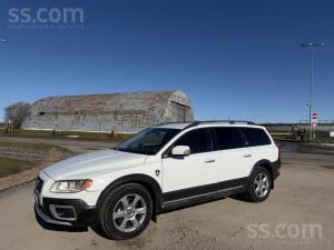 Balts Volvo XC70 2008 Jelgava, ar dzinēja tilpumu 2.40 L un nobraukumu 228 tūkst. km par 5100 €, foto 3 vietnē AUTOMOTO.COM.LV