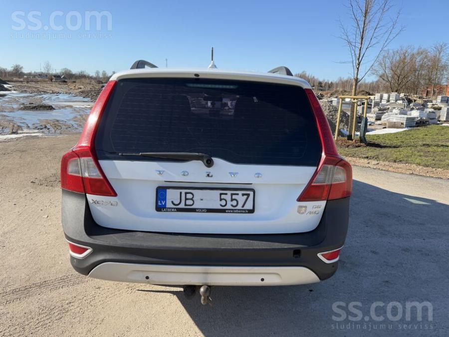 Balts Volvo XC70 2008 Jelgava, ar dzinēja tilpumu 2.40 L un nobraukumu 228 tūkst. km par 5100 €, foto 6 vietnē AUTOMOTO.COM.LV