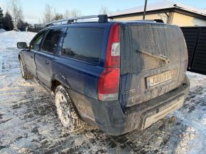 White Volvo XC70 2009 in Vilnius, with an engine capacity of 2.40 L and mileage of 336 thousand km for 4750 €, photo 4 on AUTOMOTO.COM.LV