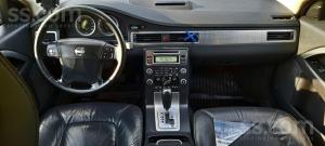 White Volvo XC70 2009 in Valka, with an engine capacity of 2.40 L and mileage of 405 thousand km for 4600 €, photo 7 on AUTOMOTO.COM.LV