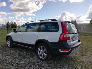 Balts Volvo XC70 2009 Saldus, ar dzinēja tilpumu 2.40 L un nobraukumu 332 tūkst. km par 7800 €, foto 5 vietnē AUTOMOTO.COM.LV