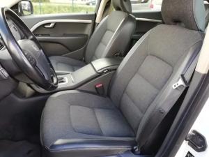 Balts Volvo XC70 2009 Saldus, ar dzinēja tilpumu 2.40 L un nobraukumu 332 tūkst. km par 7800 €, foto 8 vietnē AUTOMOTO.COM.LV