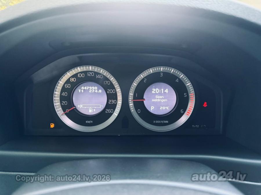Белый Вольво ХС70 2009 в Таллин, объемом двигателя 2.40 л и пробегом 440 тыс. км за 5999 €, фото 16 на AUTOMOTO.COM.LV