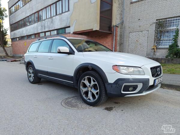 Volvo XC70 2009 Kauņa vietnē Balts Volvo XC70 2009 Kauņa, ar dzinēja tilpumu 3.20 L un nobraukumu 248 tūkst. km par 3100 €, foto 3 vietnē AUTOMOTO.COM.LV
