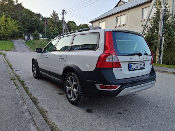 Volvo XC70 2009 Kauņa vietnē Balts Volvo XC70 2009 Kauņa, ar dzinēja tilpumu 3.20 L un nobraukumu 248 tūkst. km par 3100 €, foto 8 vietnē AUTOMOTO.COM.LV