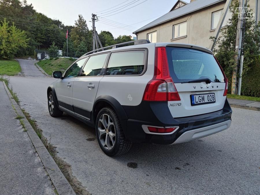 Balts Volvo XC70 2009 Kauņa, ar dzinēja tilpumu 3.20 L un nobraukumu 248 tūkst. km par 3100 €, foto 8 vietnē AUTOMOTO.COM.LV