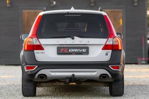 Balts Volvo XC70 2010 Jelgava, ar dzinēja tilpumu 2.40 L un nobraukumu 342 tūkst. km par 6500 €, foto 7 vietnē AUTOMOTO.COM.LV