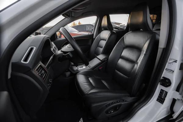 Balts Volvo XC70 2010 Jelgava, ar dzinēja tilpumu 2.40 L un nobraukumu 342 tūkst. km par 6500 €, foto 9 vietnē AUTOMOTO.COM.LV
