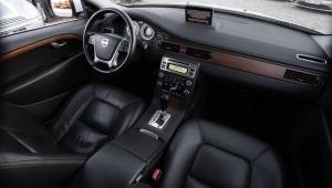 Balts Volvo XC70 2010 Jelgava, ar dzinēja tilpumu 2.40 L un nobraukumu 342 tūkst. km par 6500 €, foto 11 vietnē AUTOMOTO.COM.LV