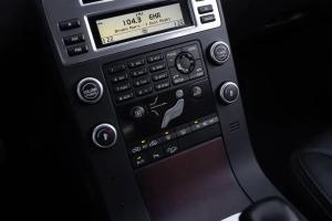 Balts Volvo XC70 2010 Jelgava, ar dzinēja tilpumu 2.40 L un nobraukumu 342 tūkst. km par 6500 €, foto 18 vietnē AUTOMOTO.COM.LV