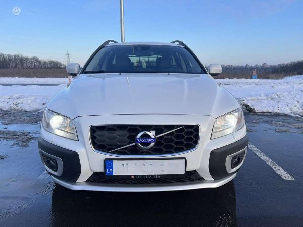 Balts Volvo XC70 2011 Kauņa, ar dzinēja tilpumu 2.40 L un nobraukumu 286 tūkst. km par 7950 €, foto 2 vietnē AUTOMOTO.COM.LV