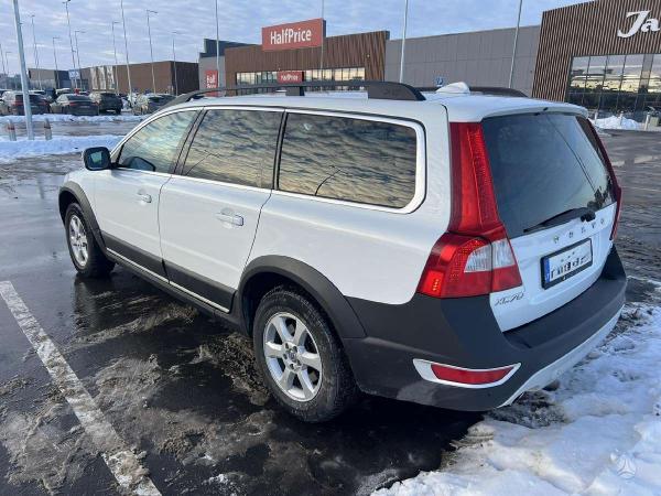 Balts Volvo XC70 2011 Kauņa, ar dzinēja tilpumu 2.40 L un nobraukumu 286 tūkst. km par 7950 €, foto 4 vietnē AUTOMOTO.COM.LV
