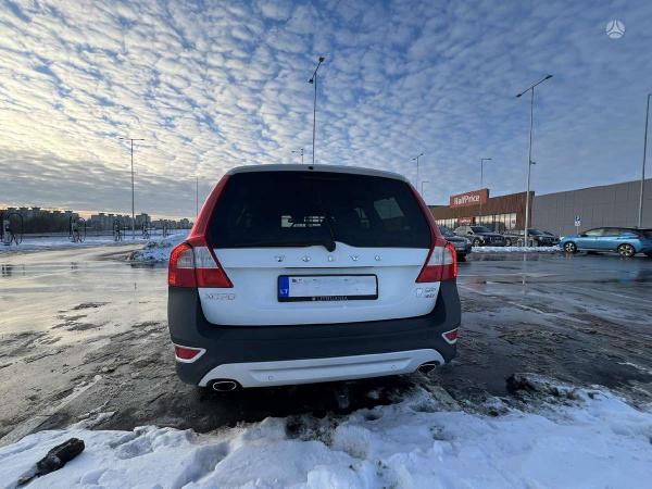 Balts Volvo XC70 2011 Kauņa, ar dzinēja tilpumu 2.40 L un nobraukumu 286 tūkst. km par 7950 €, foto 6 vietnē AUTOMOTO.COM.LV