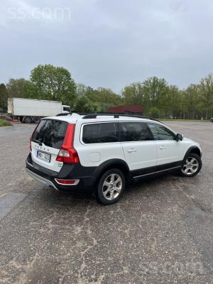 Balts Volvo XC70 2011 Valmiera, ar dzinēja tilpumu 2.40 L un nobraukumu 0 tūkst. km par 6150 €, foto 5 vietnē AUTOMOTO.COM.LV