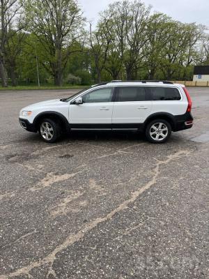 Balts Volvo XC70 2011 Valmiera, ar dzinēja tilpumu 2.40 L un nobraukumu 0 tūkst. km par 6150 €, foto 6 vietnē AUTOMOTO.COM.LV