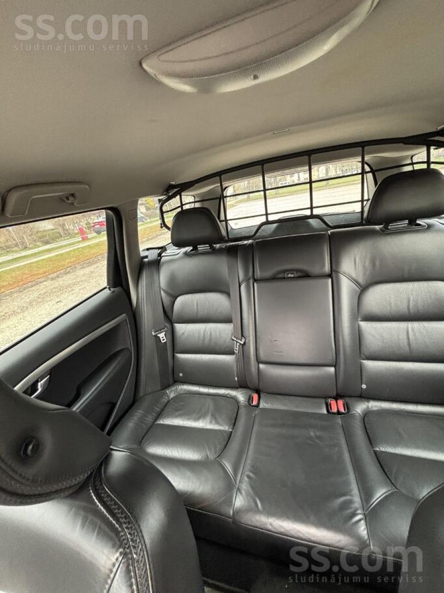 Balts Volvo XC70 2011 Valmiera, ar dzinēja tilpumu 2.40 L un nobraukumu 0 tūkst. km par 6150 €, foto 7 vietnē AUTOMOTO.COM.LV