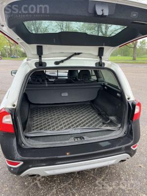 Balts Volvo XC70 2011 Valmiera, ar dzinēja tilpumu 2.40 L un nobraukumu 0 tūkst. km par 6150 €, foto 8 vietnē AUTOMOTO.COM.LV