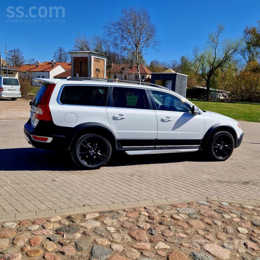 Balts Volvo XC70 2011 Bauska, ar dzinēja tilpumu 2.40 L un nobraukumu 480 tūkst. km par 7000 €, foto 3 vietnē AUTOMOTO.COM.LV