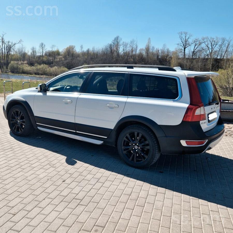 Balts Volvo XC70 2011 Bauska, ar dzinēja tilpumu 2.40 L un nobraukumu 480 tūkst. km par 7000 €, foto 7 vietnē AUTOMOTO.COM.LV