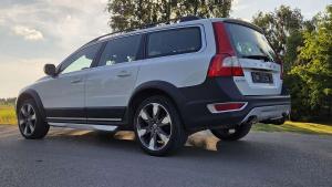 Balts Volvo XC70 2011 Panevēža, ar dzinēja tilpumu 2.40 L un nobraukumu 400 tūkst. km par 7450 €, foto 9 vietnē AUTOMOTO.COM.LV
