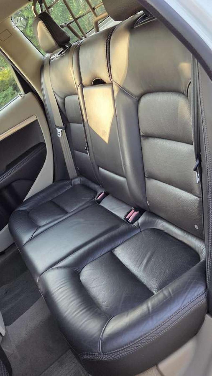 Balts Volvo XC70 2011 Panevēža, ar dzinēja tilpumu 2.40 L un nobraukumu 400 tūkst. km par 7450 €, foto 17 vietnē AUTOMOTO.COM.LV