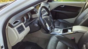 Balts Volvo XC70 2011 Panevēža, ar dzinēja tilpumu 2.40 L un nobraukumu 400 tūkst. km par 7450 €, foto 26 vietnē AUTOMOTO.COM.LV