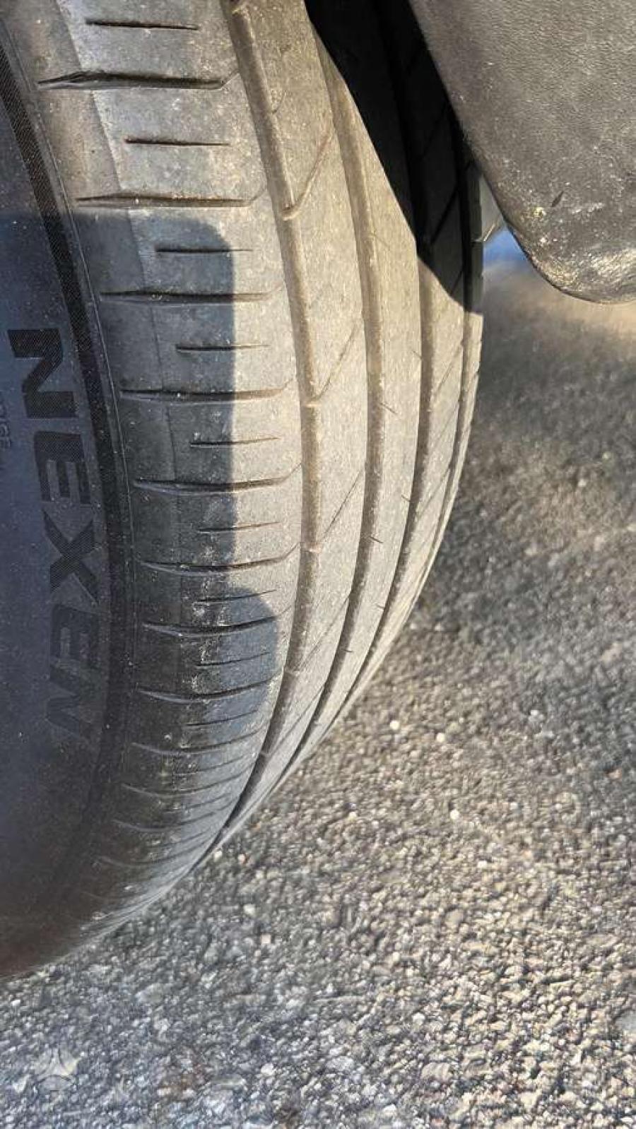 Balts Volvo XC70 2011 Panevēža, ar dzinēja tilpumu 2.40 L un nobraukumu 400 tūkst. km par 7450 €, foto 34 vietnē AUTOMOTO.COM.LV