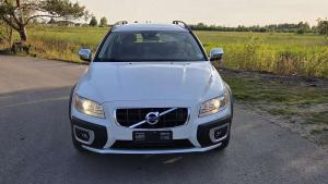 Balts Volvo XC70 2011 Panevēža, ar dzinēja tilpumu 2.40 L un nobraukumu 400 tūkst. km par 7450 €, foto 38 vietnē AUTOMOTO.COM.LV