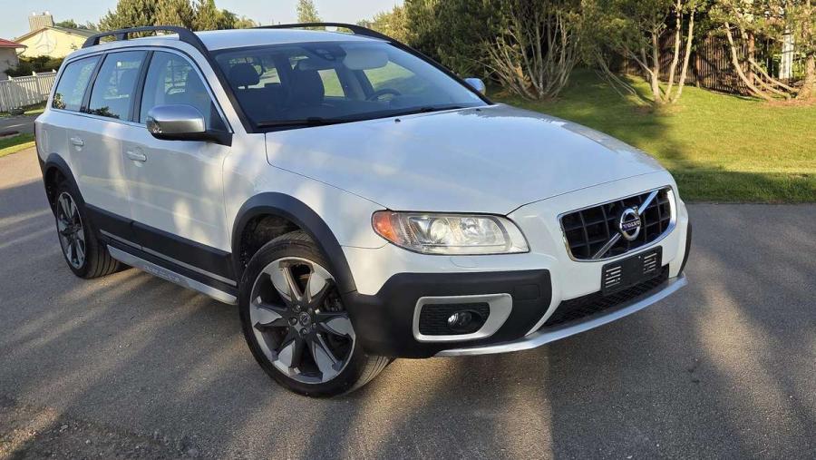 Balts Volvo XC70 2011 Panevēža, ar dzinēja tilpumu 2.40 L un nobraukumu 400 tūkst. km par 7450 €, foto 39 vietnē AUTOMOTO.COM.LV