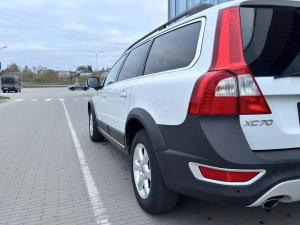 Balts Volvo XC70 2011 Rēzekne, ar dzinēja tilpumu 2.40 L un nobraukumu 332 tūkst. km par 7200 €, foto 7 vietnē AUTOMOTO.COM.LV