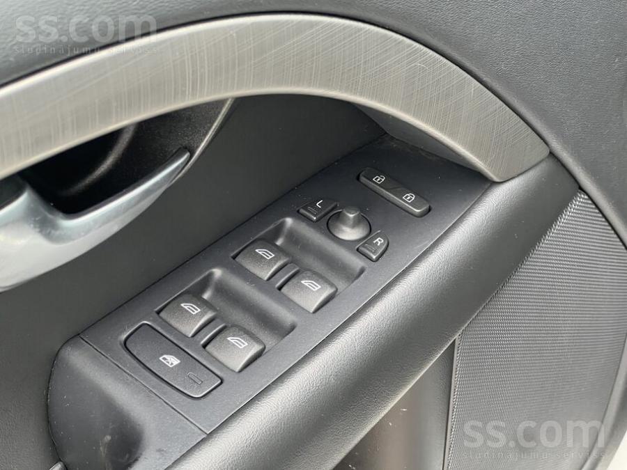 Balts Volvo XC70 2011 Rēzekne, ar dzinēja tilpumu 2.40 L un nobraukumu 334 tūkst. km par 7850 €, foto 16 vietnē AUTOMOTO.COM.LV